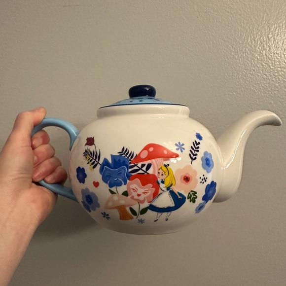 Disney | Kitchen | Disney Alice In Wonderland Teapot | Poshmark